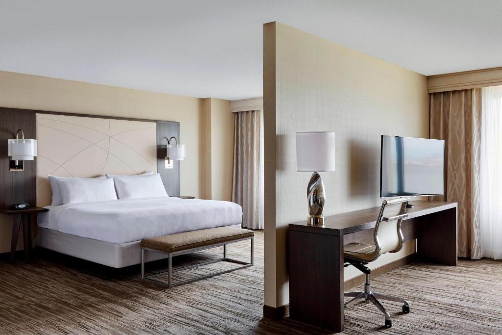 San Francisco Airport Marriott Waterfront, Burlingame (updated prices 2025)