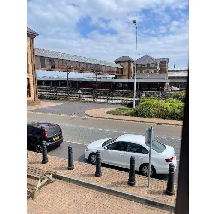 Dublin Packet - Single room 3, Holyhead (updated prices 2024)