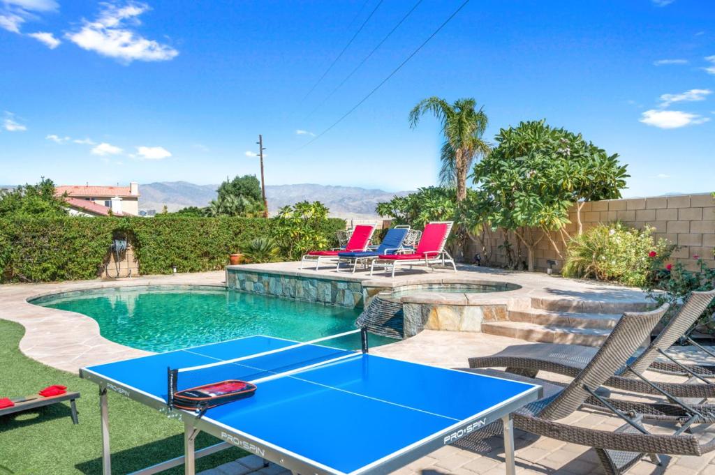 Splash Pad Pool Spa Ping Pong Bbq, Gorgoues mnt views, Indio (updated ...