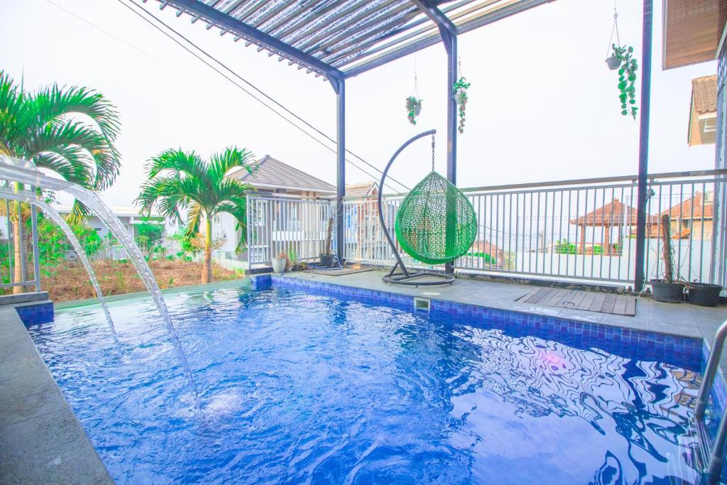 Villa Biru with Private Pool & Balcony, Tlekung (updated prices 2026)