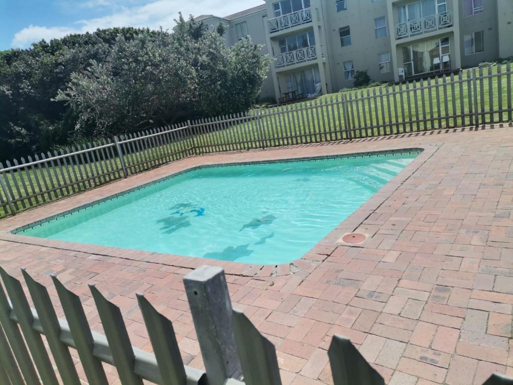 Sea view breakaway for 4 Hermanus Beach Club, Hermanus – Updated 2024 ...