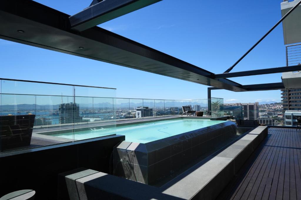 16 on Bree, Luxury Two bedroom Apartment, Cape Town (updated prices 2025)