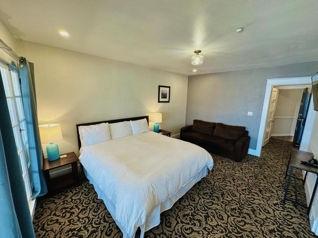 The Edgewater, Avalon (updated prices 2025)