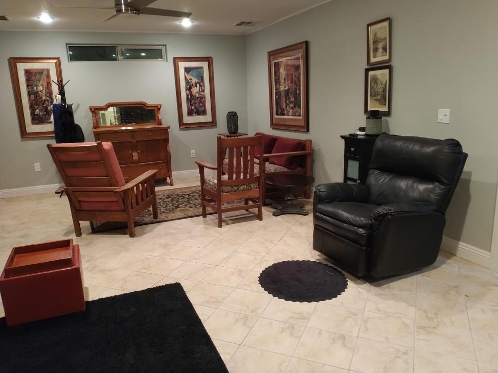 Black Star Ranch Vineyard, Pahrump (updated prices 2025)