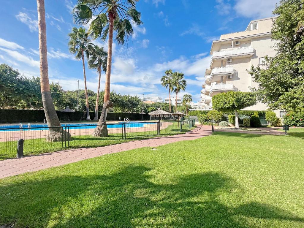 Global Vacacional, Práctico apartamento en la playa de Canet, Canet de ...