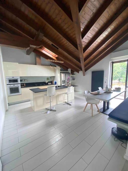 Appartamento open space., Ferno, Italy - Booking.com