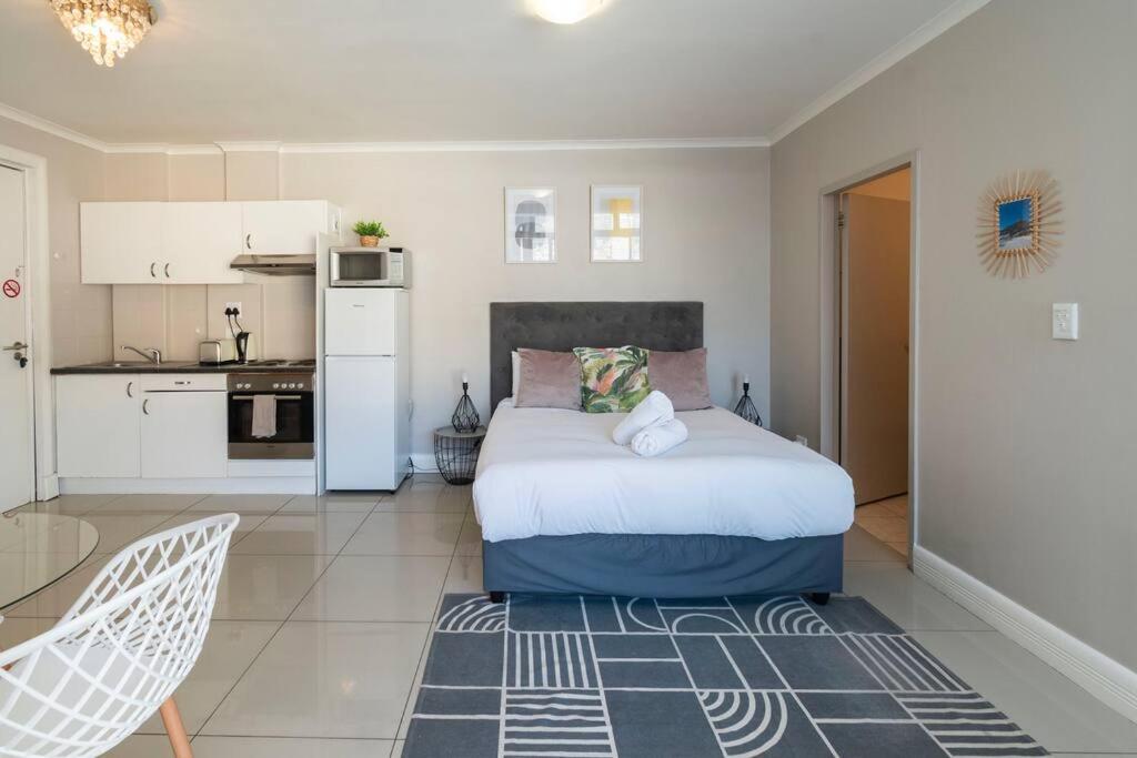 Charming Studio Apartment, Cape Town (updated prices 2025)