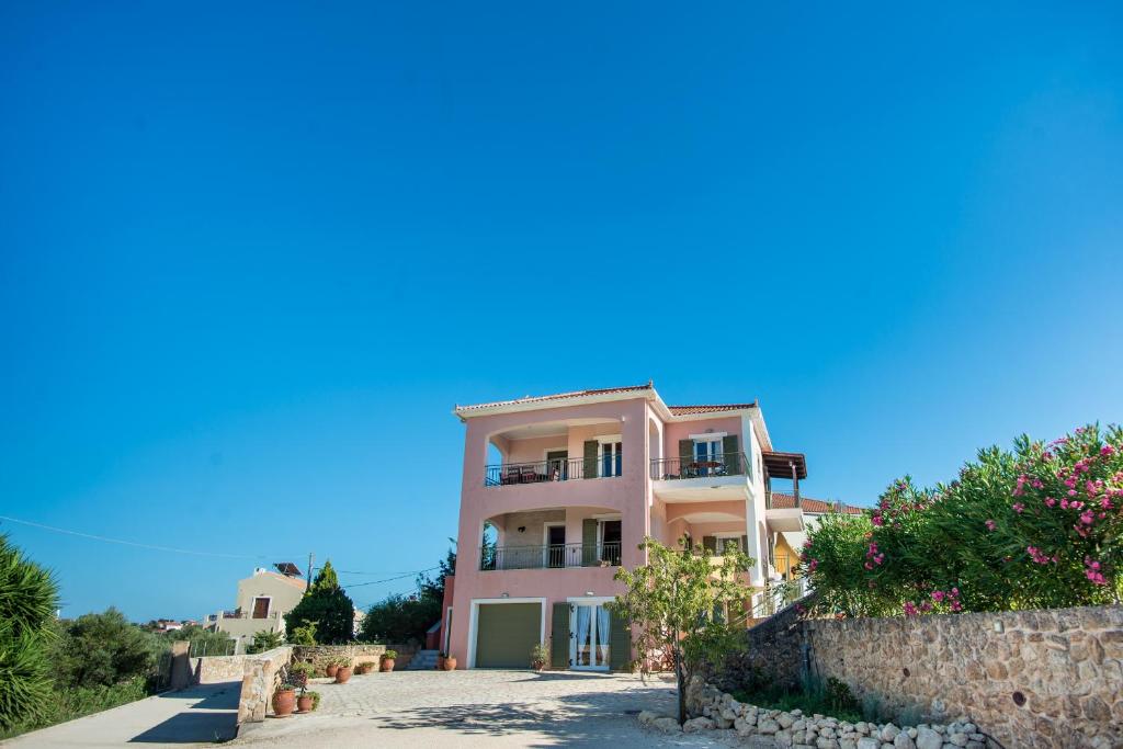 Villa Eleftheria, Lakithra - Spacious luxury villa with pool and ...