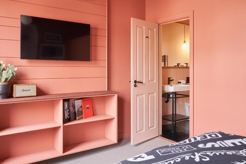 Deus Ex Machina Hotel, Bournemouth (updated prices 2025)