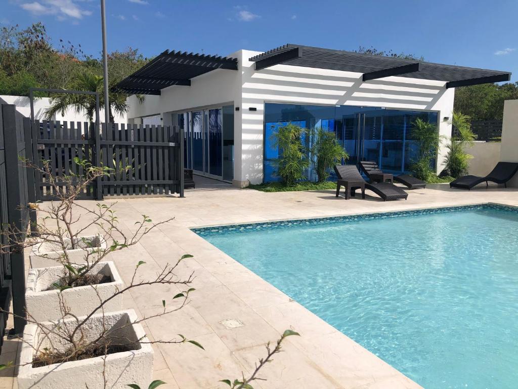 Tranquil Oasis In El Retiro St, Santiago de los Caballeros (updated ...