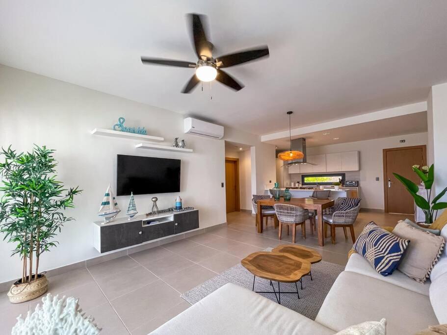 Incredibly Beautiful condo just steps to the beach, Punta Cana (precios ...