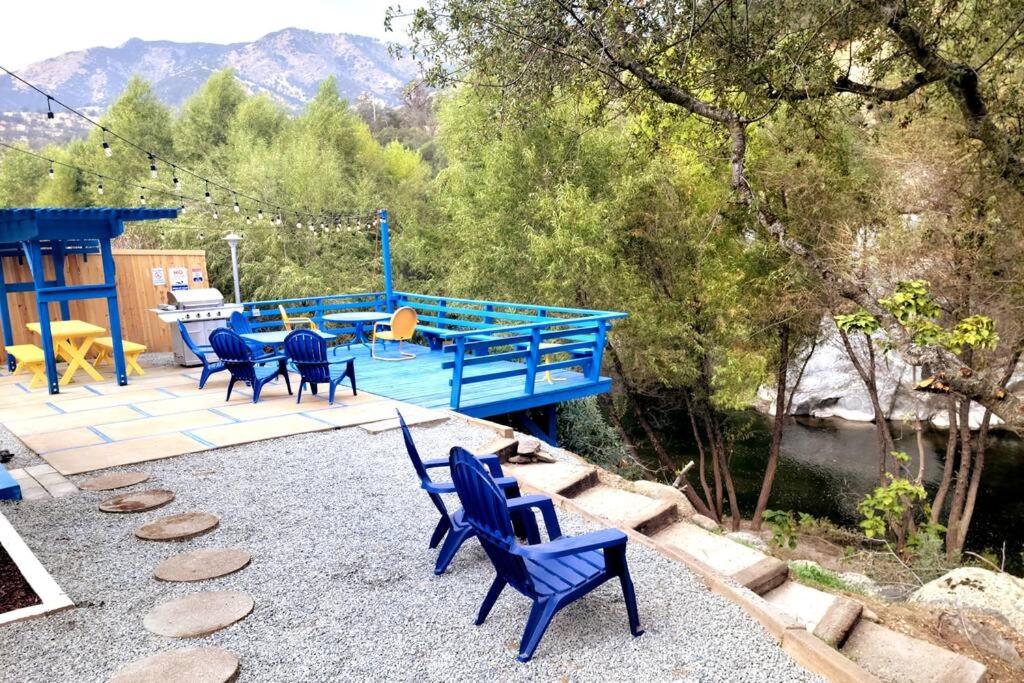 Retro House on the River !, Three Rivers – Updated 2024 Prices