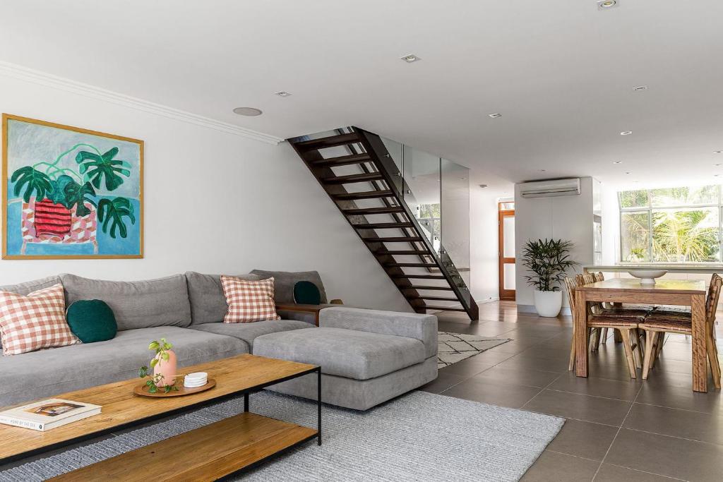 1 James Cook Apartments - opposite Clarkes Beach, Byron Bay (updated ...