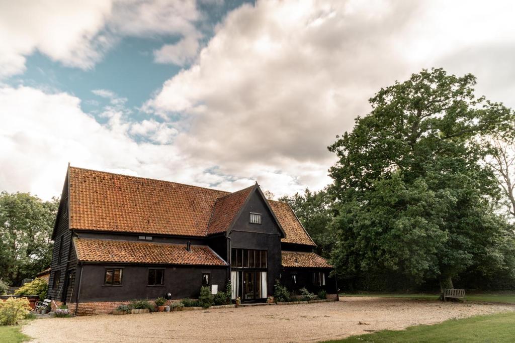 Manor Farm Barn, Eye (updated prices 2025)