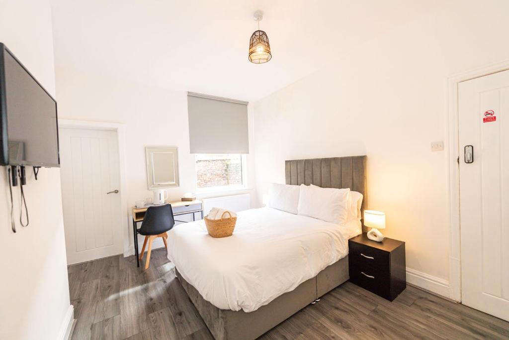 Room in Anfield, Liverpool (updated prices 2025)