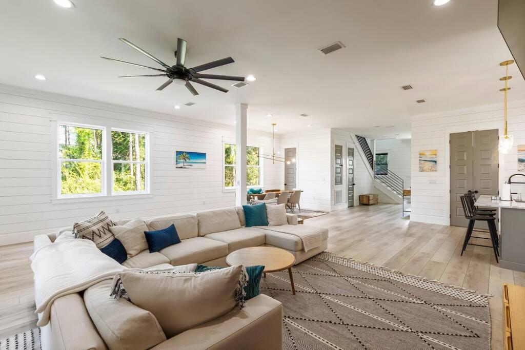 New Waterfront Home 1 Mile from Beach!, Destin (updated prices 2026)