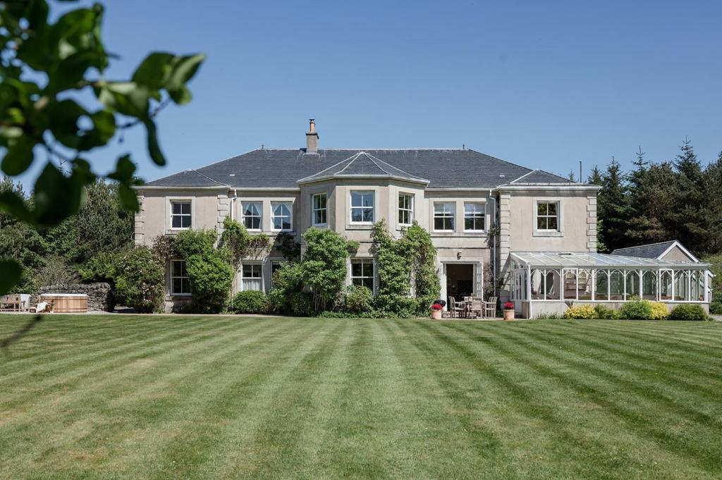 Milton Lodge - Seasgair Lodges, Newtonmore (updated prices 2026)