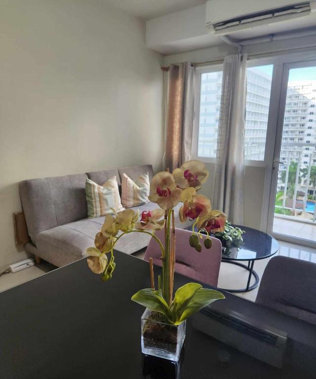S&J Staycation at Shell Residences MOA/Near Airport, Manila (updated ...