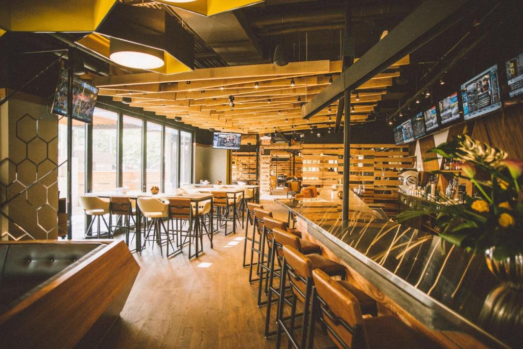 Delta Hotels by Marriott Waterloo, Waterloo (updated prices 2025)