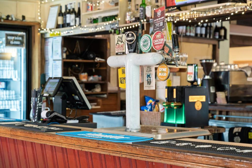 The Harrietville Snowline Hotel, Harrietville (updated prices 2025)