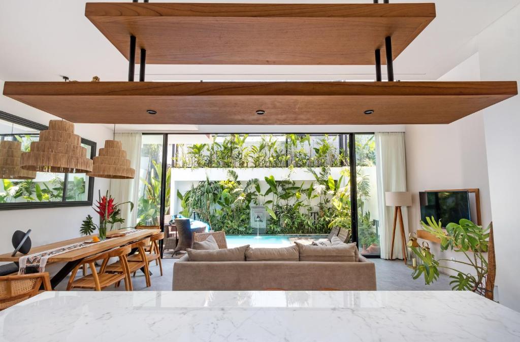 Botanika Estate Private Pool Villa, Canggu (harga terbaru 2025)