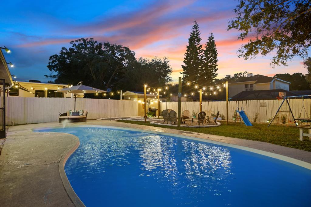 Pool House Near Bush Gardens,Beach,Tampa Airport, Tampa (prezzi ...