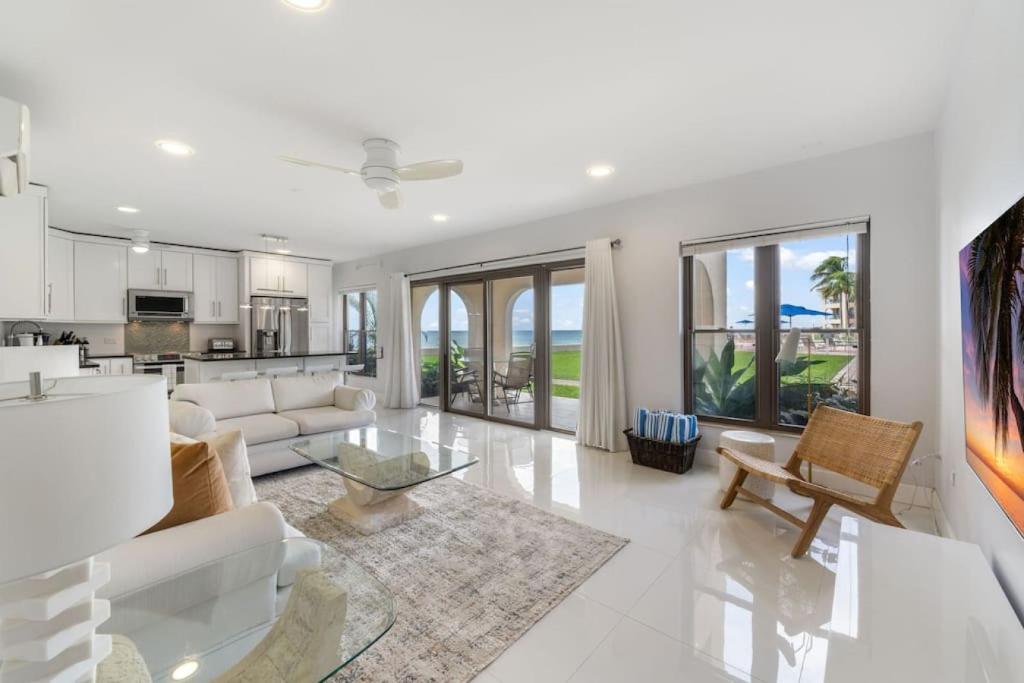 George Town Villas #117, George Town (updated prices 2026)