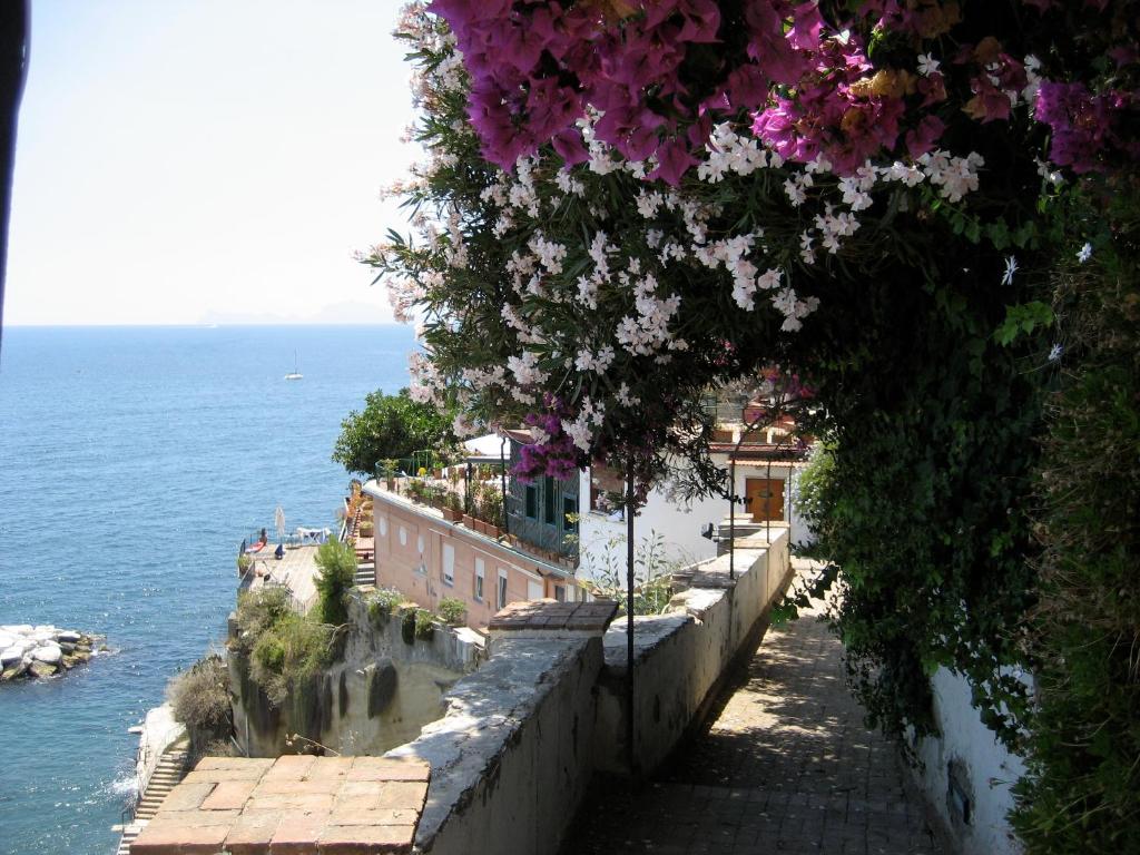 Napoli sospesi tra cielo e mare, Naples (updated prices 2025)