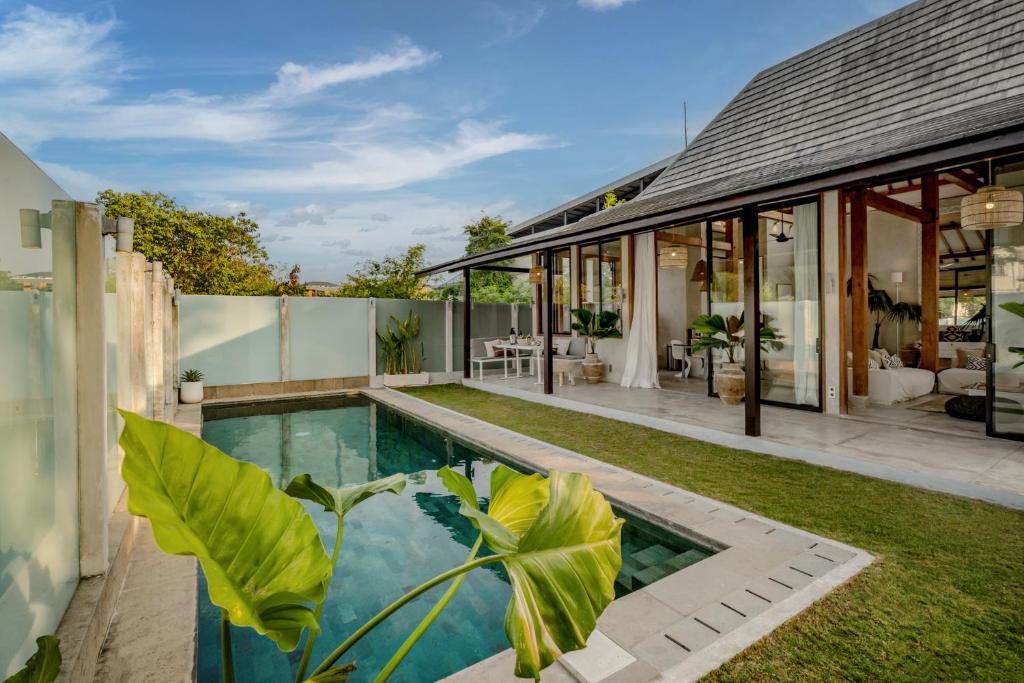 Villa The Limasan at the Beach by BaliSuperHost, Canggu (updated prices ...