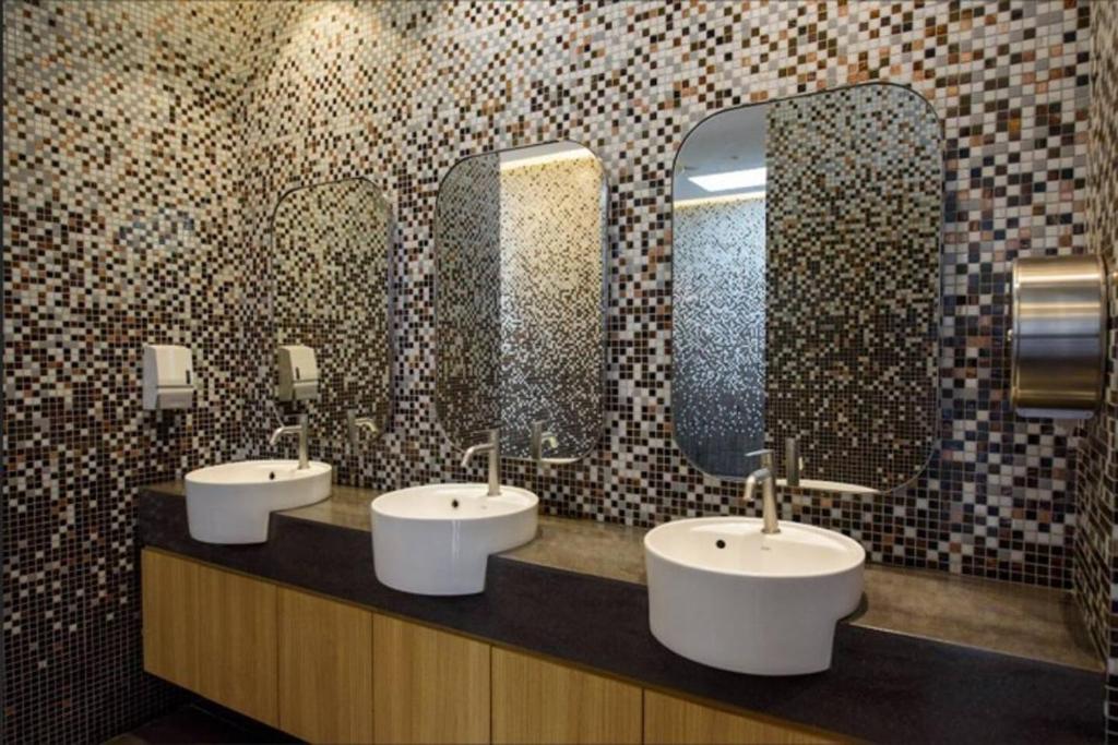 Cozy KL Sunway Velocity Residence for 1-5pax connected to MRT & Malls ...