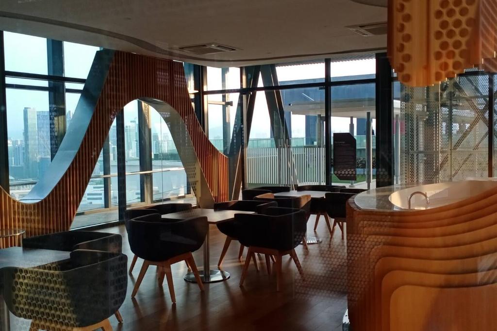 Cozy KL Sunway Velocity Residence for 1-5pax connected to MRT & Malls ...