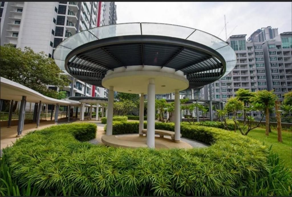 Cozy KL Sunway Velocity Residence for 1-5pax connected to MRT & Malls ...