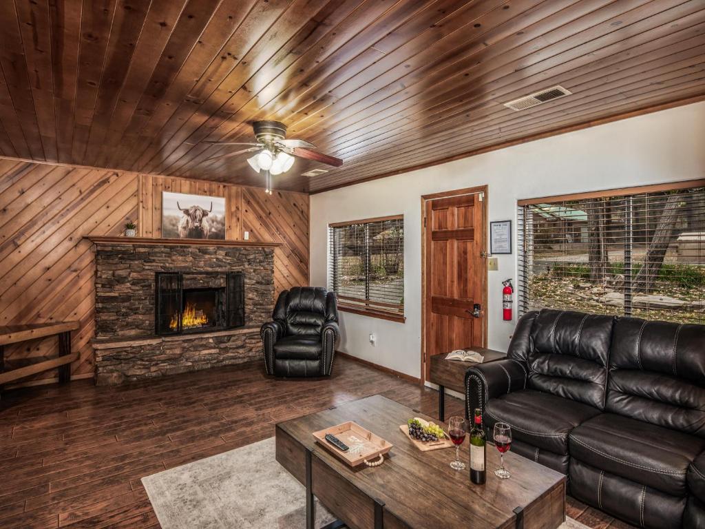 Benjis Canyon, Ruidoso (updated prices 2025)