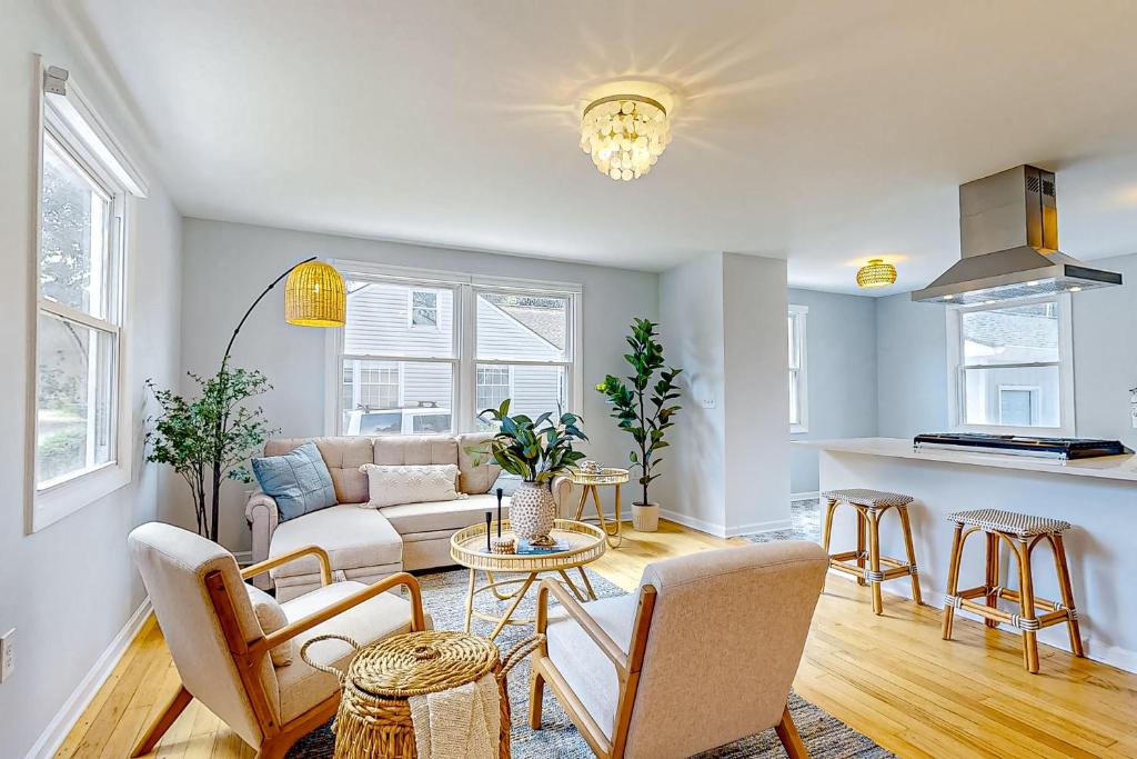 Serene Cottage, Charleston (updated prices 2024)