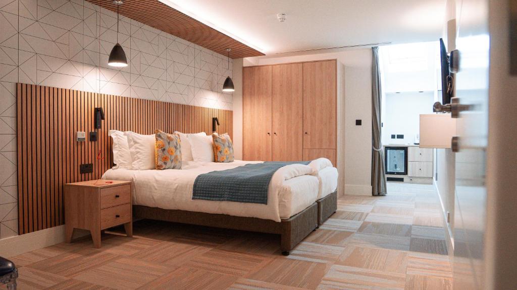 The Pillar Hotel, London (updated prices 2025)