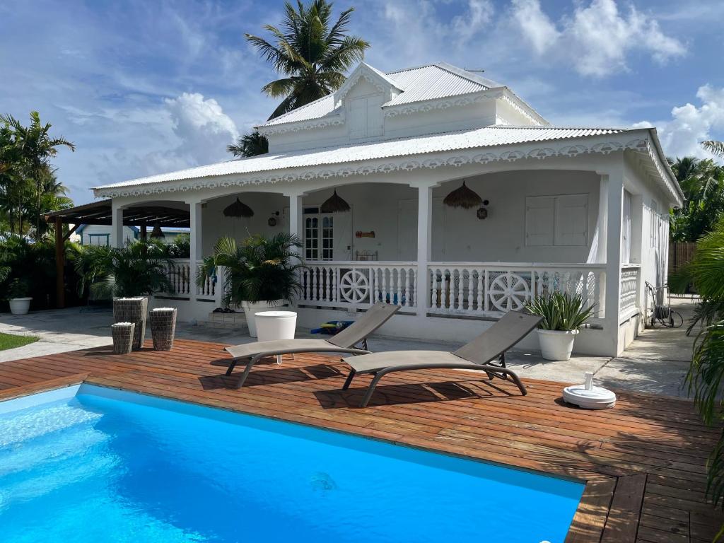 Tikazanou, maison créole conviviale et chaleureuse, Saint-François ...