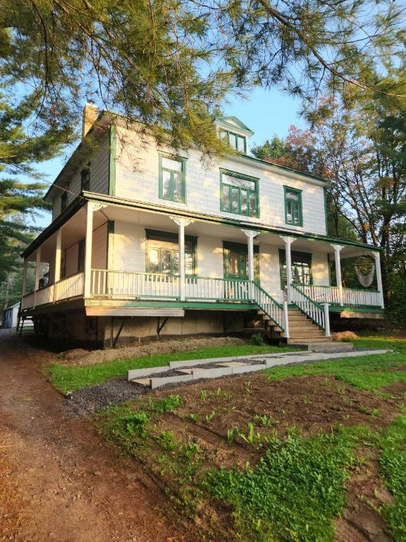 Auberge des Korrigans, Stoneham (tarifs actualisés, 2025)