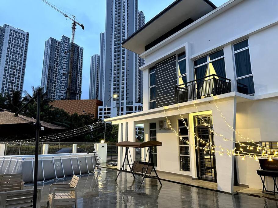 Huge corner lot 20 pax BBQ/karaoke/mahjong/event, Masai (updated prices ...