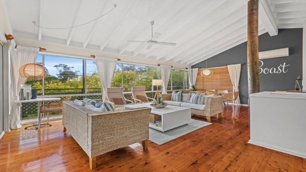 Sublime Beach Getaway, Spacious Balcony with BBQ, Copacabana (updated ...