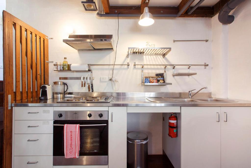 Jarrah Loftprime Location Freo Warehouse in Fremantle - Traveleto