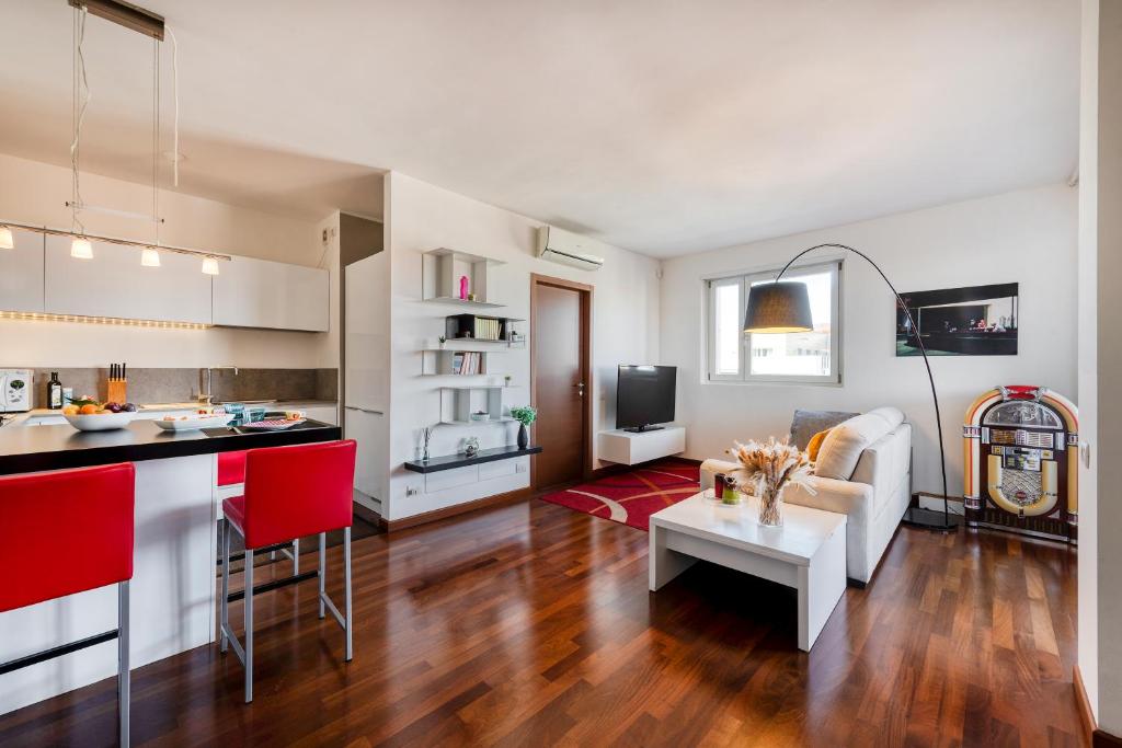 CELIO, 11 – Appartamento con terrazzo, Milan – Updated 2023 Prices