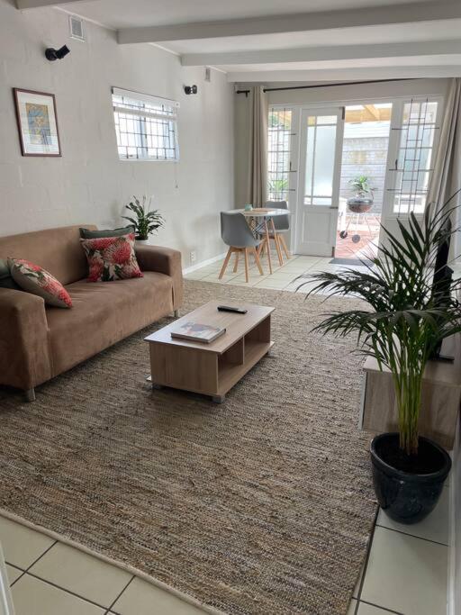 The Cottage, Hermanus (updated prices 2025)