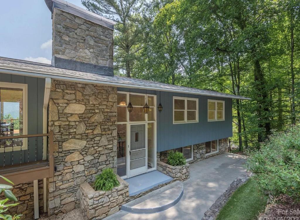 Howland House A mid-century modern gem located in the heart of ...