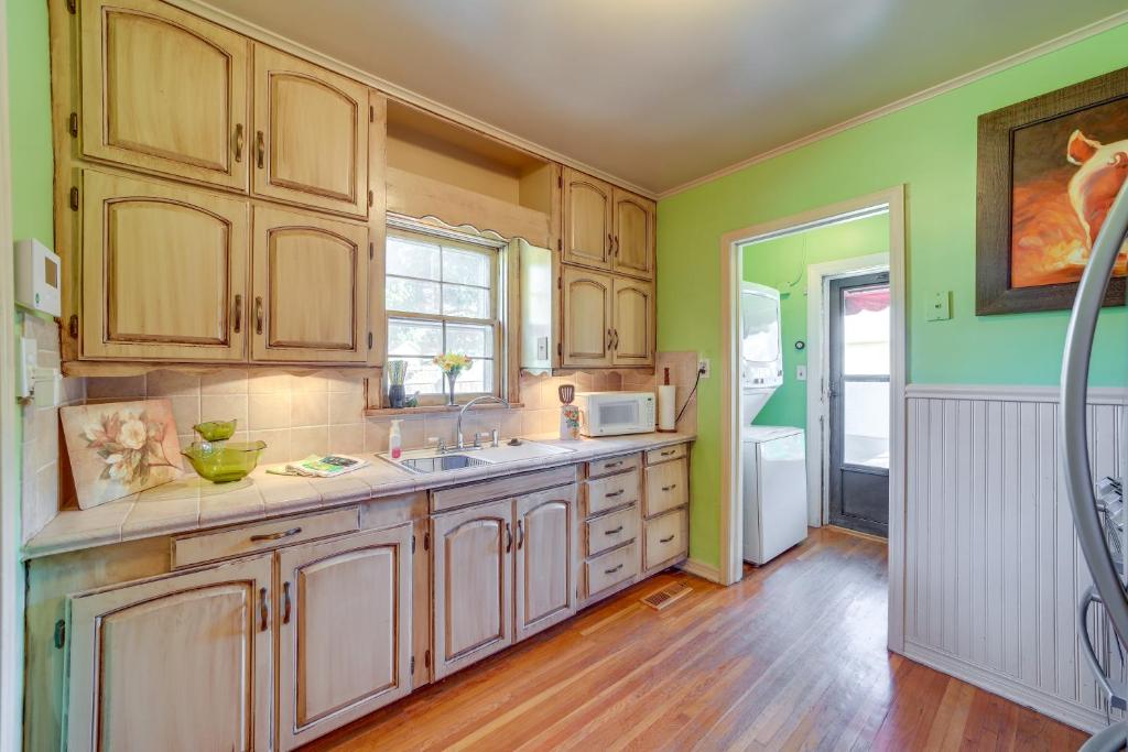 Charming Tusla Home about Half-Mi to Expo Square!, Tulsa (updated ...