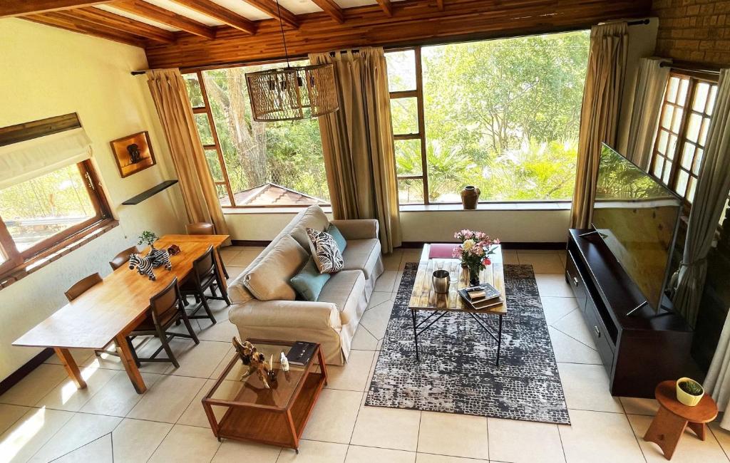 Luxury Boutique Nature Stay! Northcliff - Sunset Views, Solar, Work ...