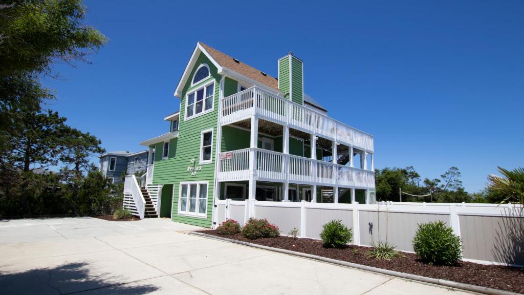 WC829, relax- Oceanside, Private Pool, Hot Tub, Covered Deck, Sun Decks ...