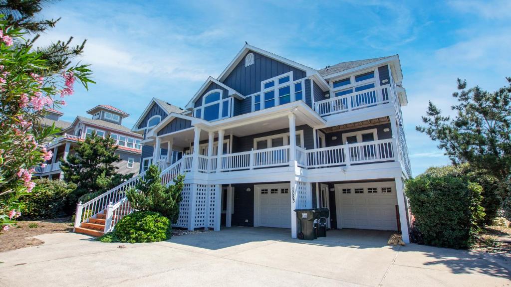 OCEANFRONT, Ocean views, ELEV, Private Pool, Private beach access ...