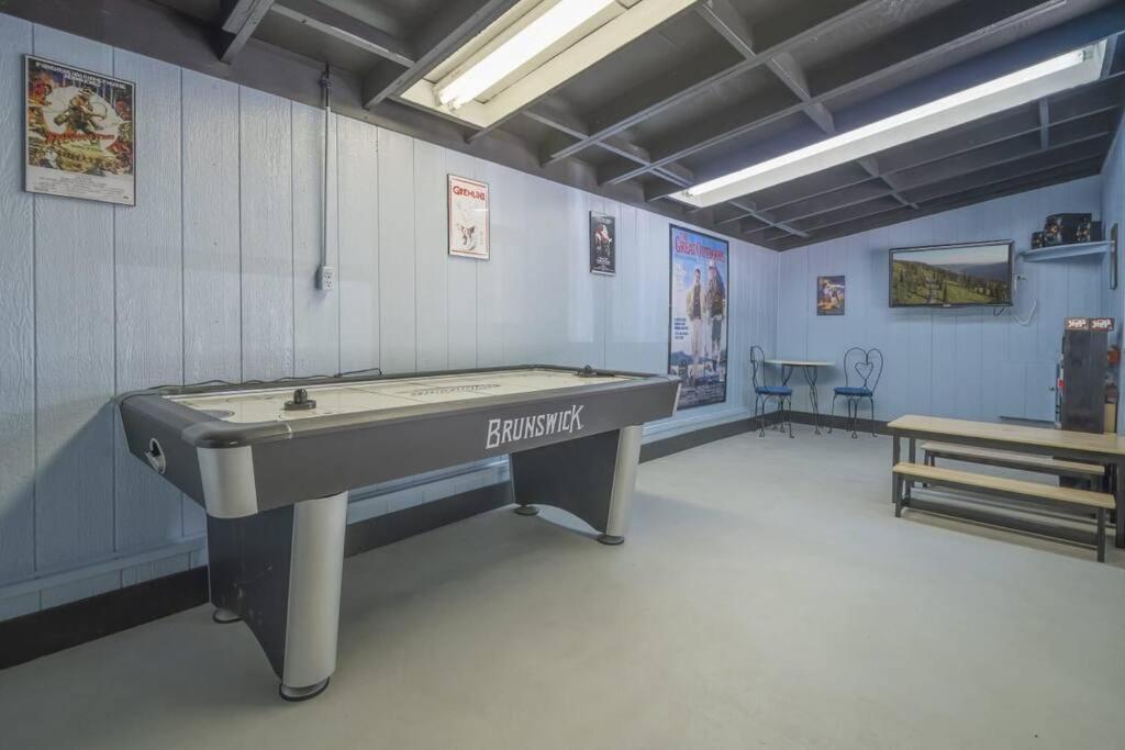 The Fox Den Cabin #14 at Blue Spruce RV Park & Cabins, Tuckerville ...