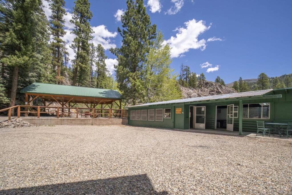 The Fox Den Cabin #14 at Blue Spruce RV Park & Cabins, Tuckerville ...