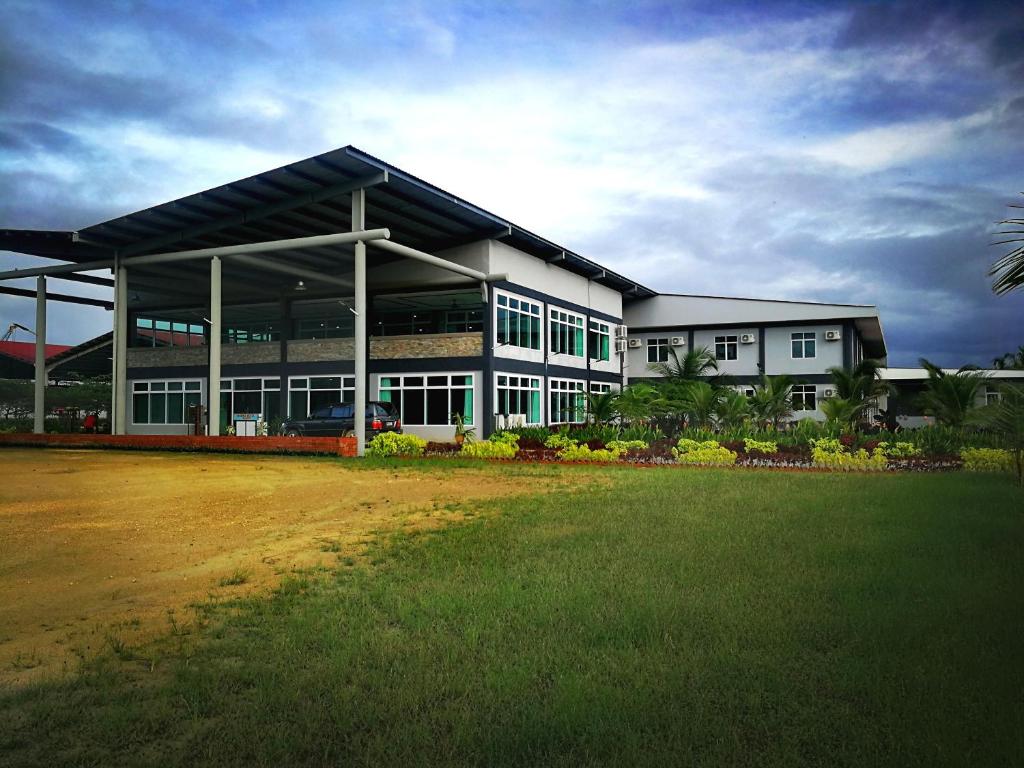 Marina Hotel, Noro (updated prices 2026)